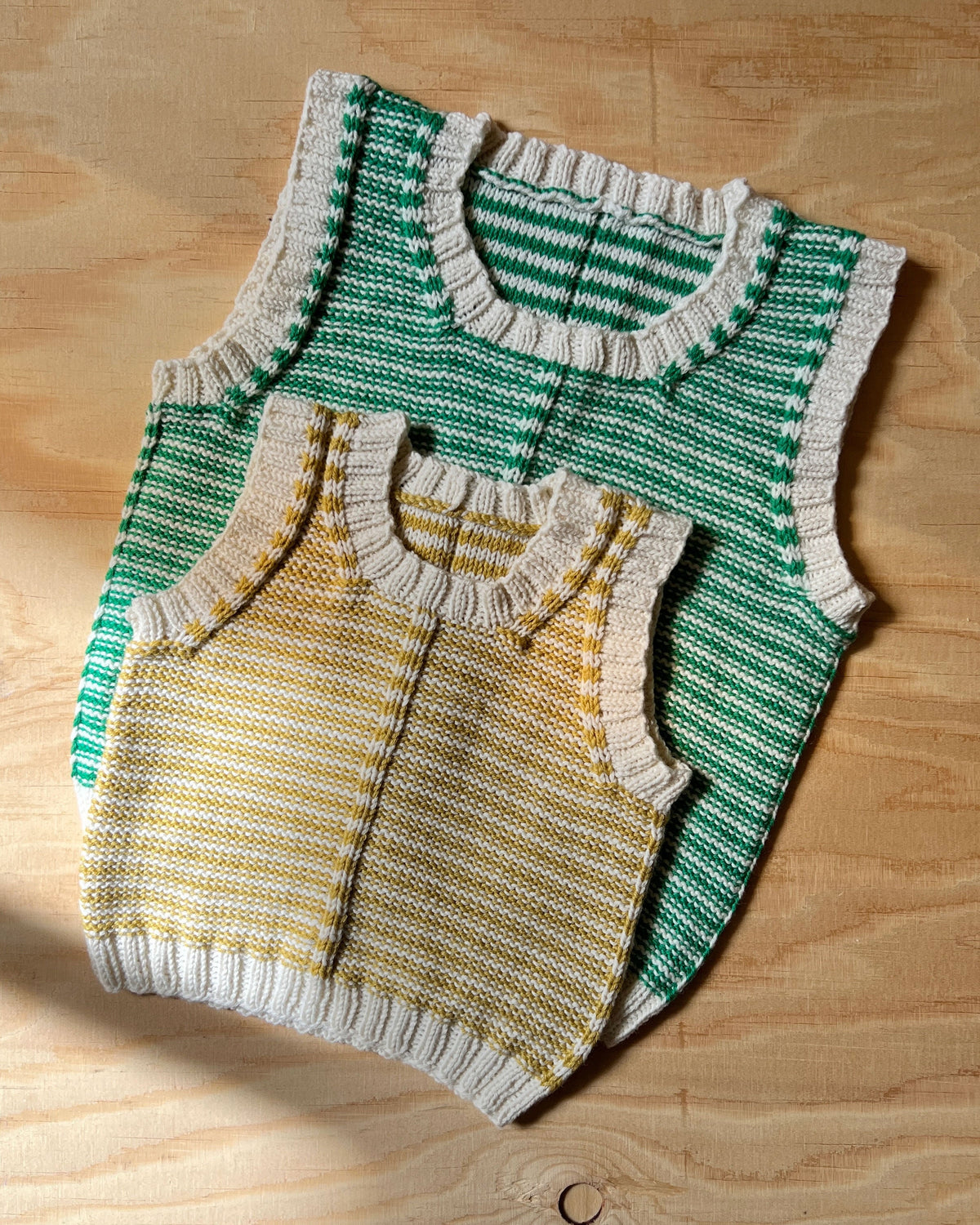 OPSKRIFT: Anholt Strik Slipover Baby | Kit Couture