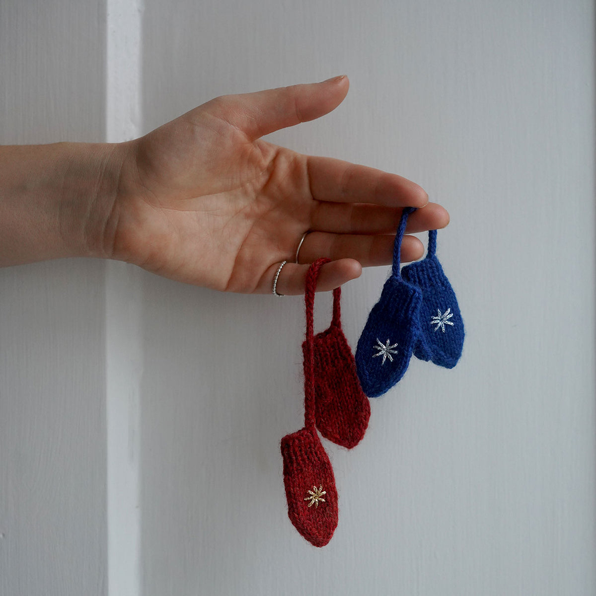 MINI KIT: Enholmen Mini Vanter | Kit Couture