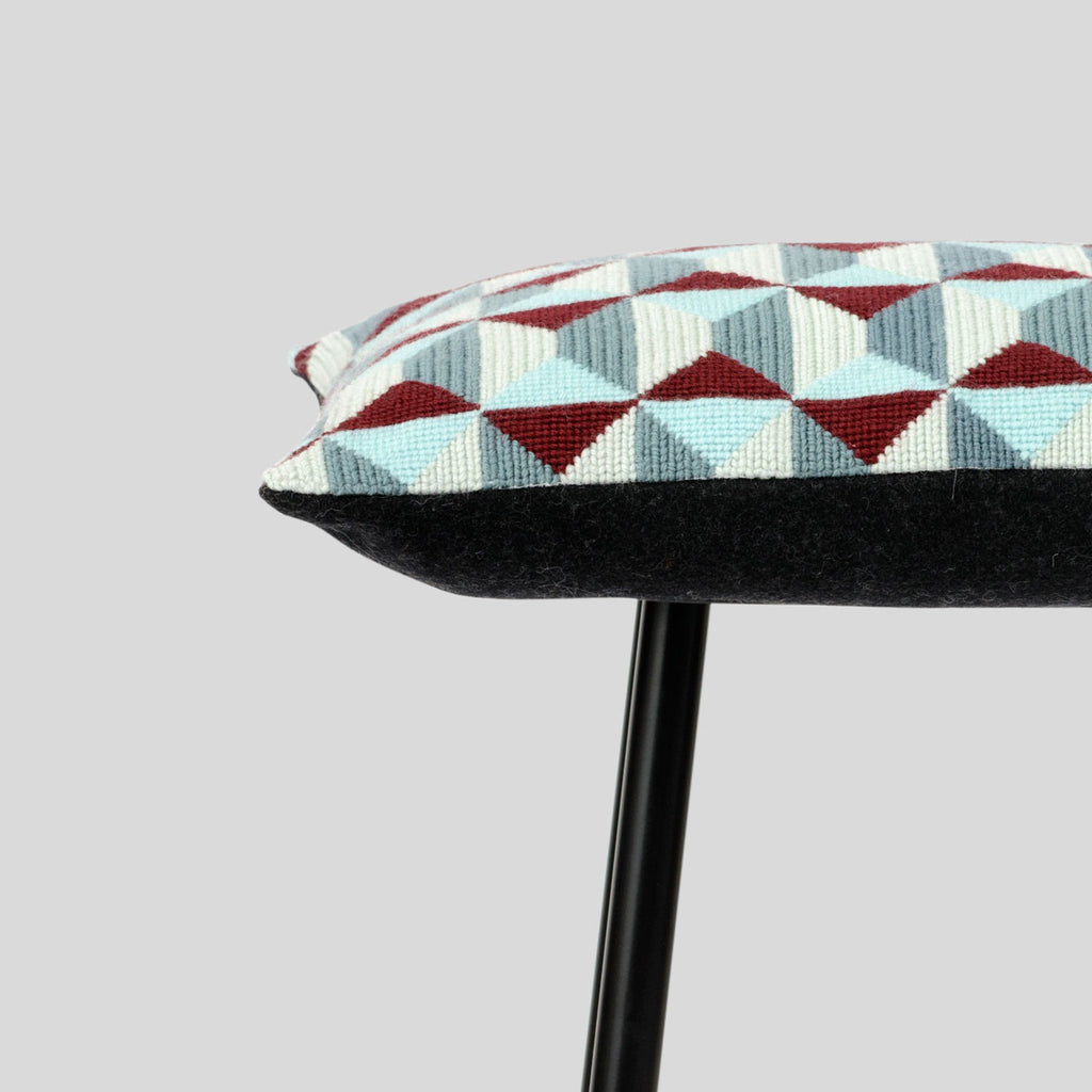 KIT: Bredholm Broderi Pude | Kit Couture